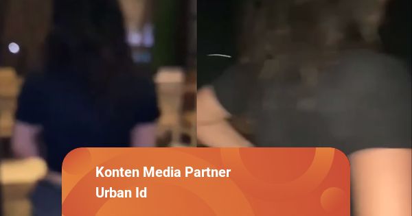 Viral Pasangan di Palembang Kepergok Mesum di Ruang Karaoke | kumparan.com